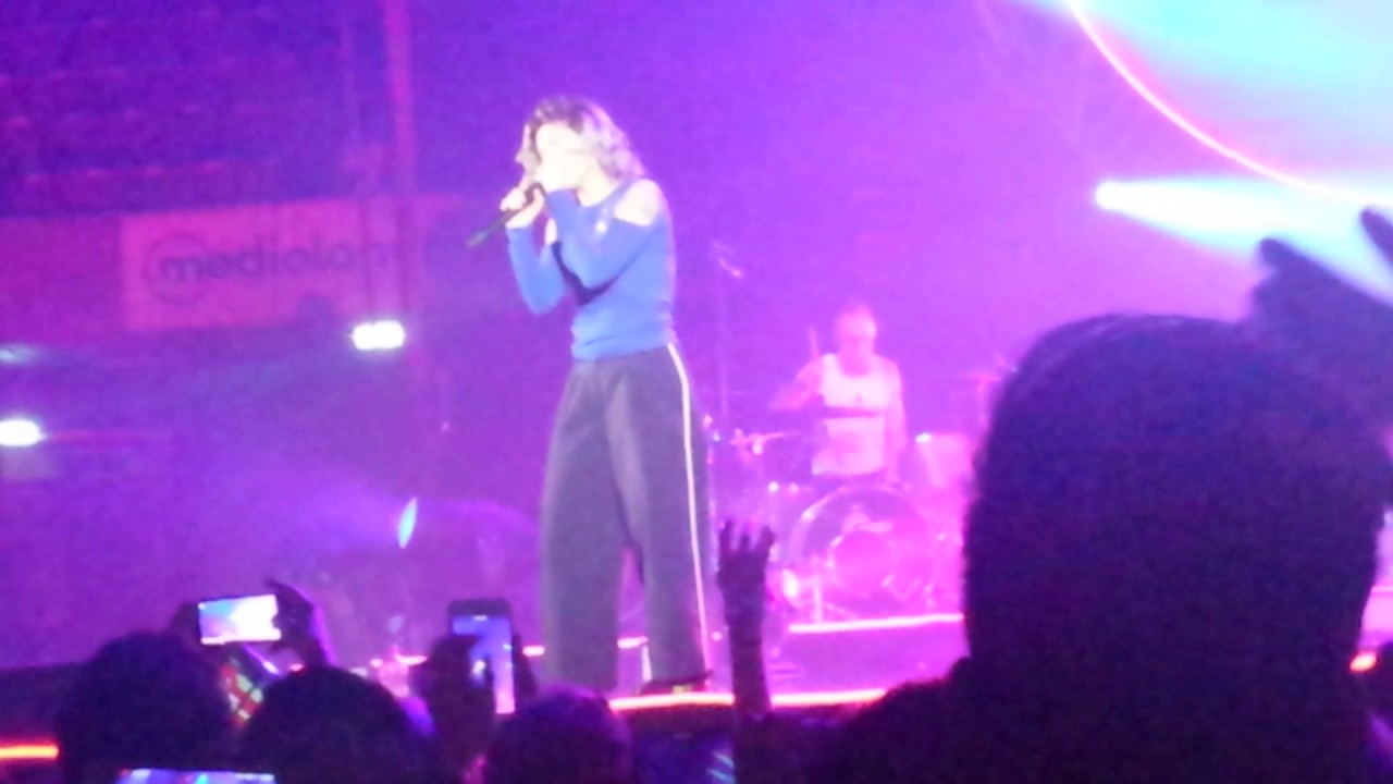 ELISA: Eppure sentire (live) - YouTube