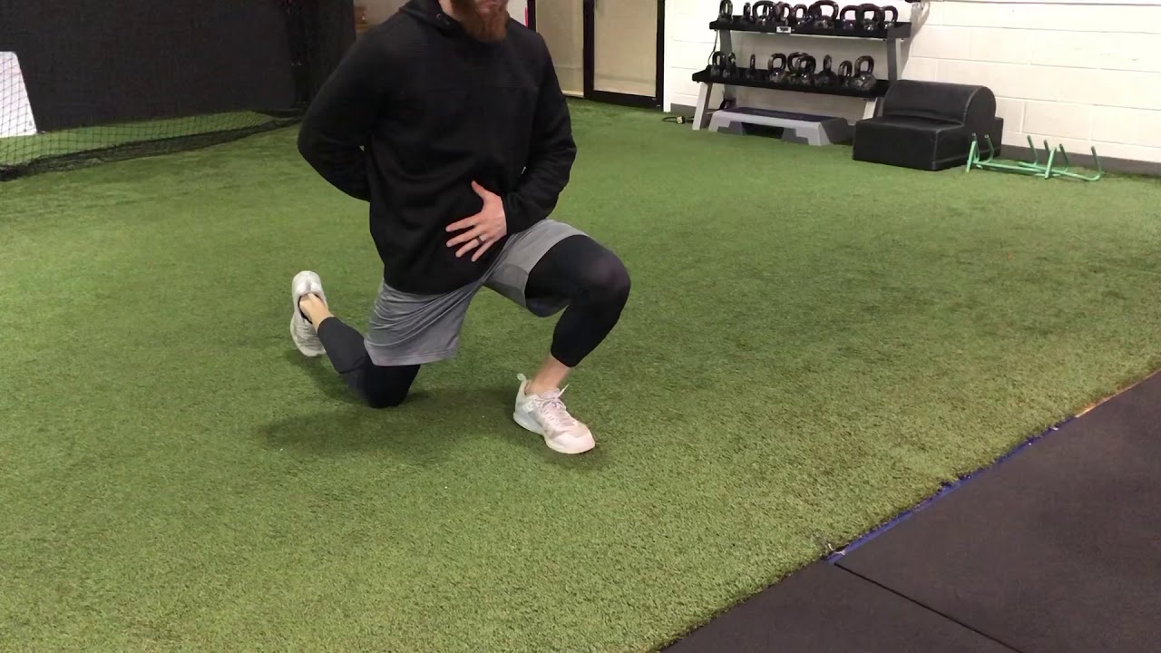 Dynamic Hip Flexor Stretch - YouTube