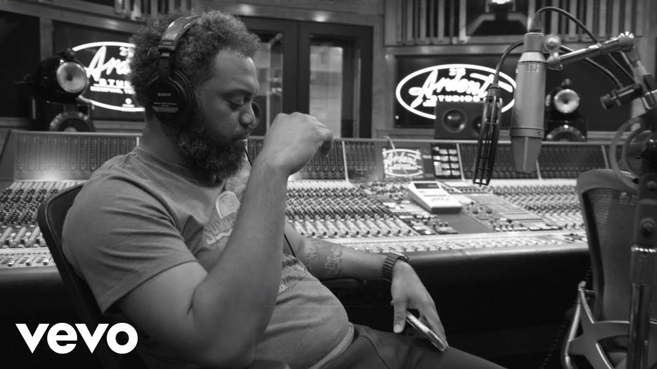 Show's Over (Live Performance) (feat. Kendrick P.)
