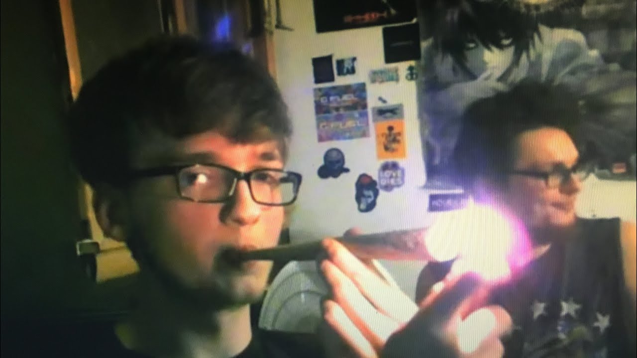 Rolling A Half Ounce Joint (With Others) - YouTube