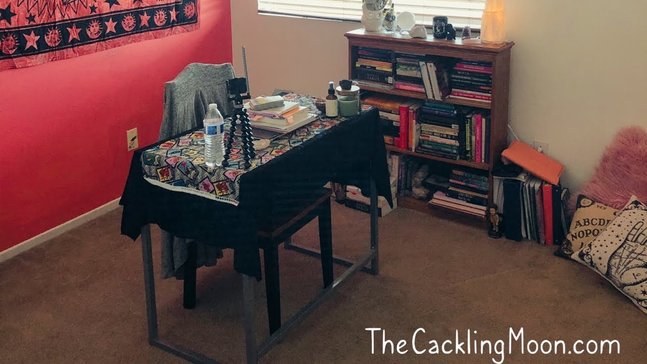Cackling Moon is Moving? - YouTube