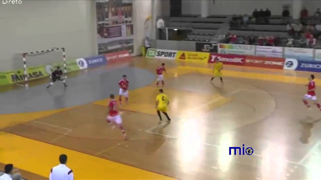 Pinokio and his incredible "Forrest Gump" run - YouTube