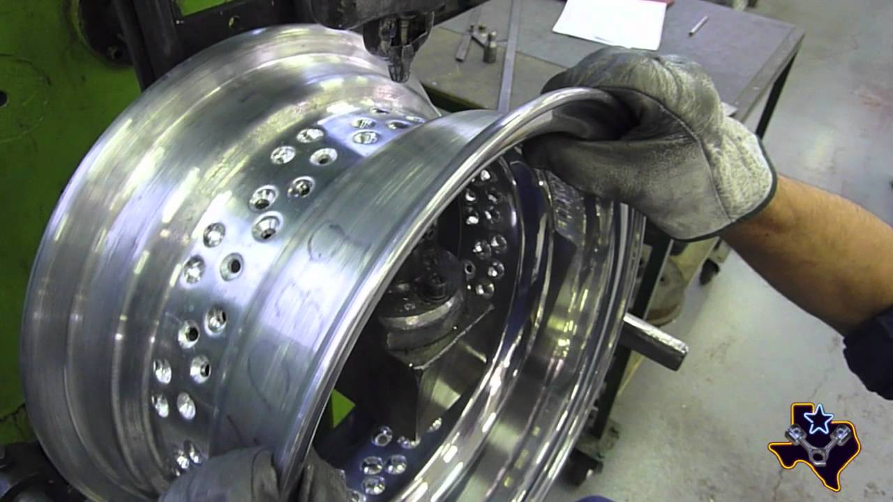 04- Borrani Classic - Rough Dimple Hole - YouTube