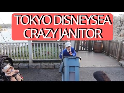 TOKYO DISNEYSEA SOUND EFFECTS GUY? CRAZY JANITOR? FUJIYA? - YouTube