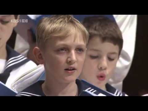 Vienna Boys Choir Wiener Sängeknaben song Chiquitita Korea concert ...