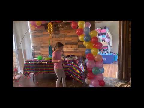 Balloon Popping! Balloon Arch is Going Away! Chloe pops over 100 ...