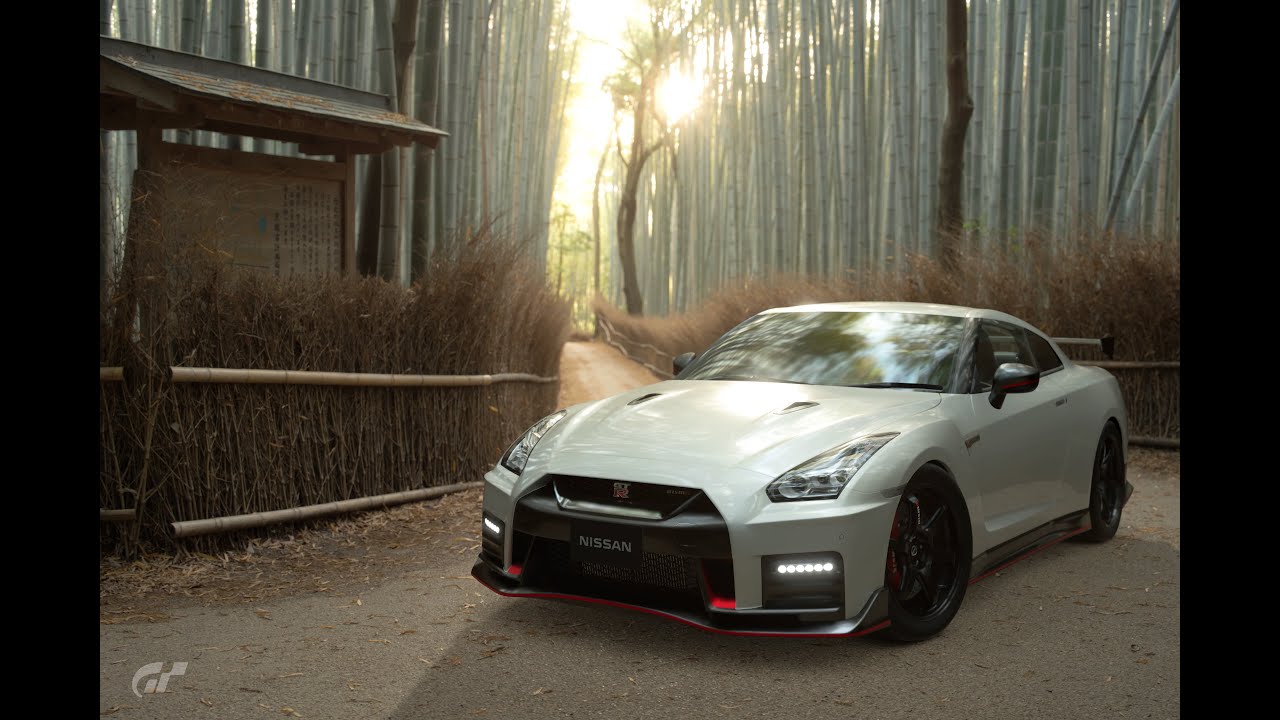 「Nissan GT-R '17 nismo」（824ps） - YouTube