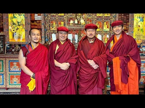 thuksey Rinpoche,palga Rinpoche and khamtak Rinpoche all together ...