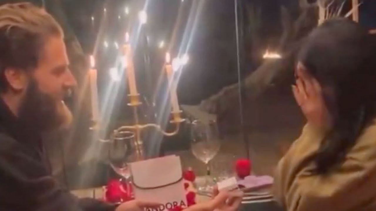 Jorge Losa le entrega anillo a Ferka - YouTube