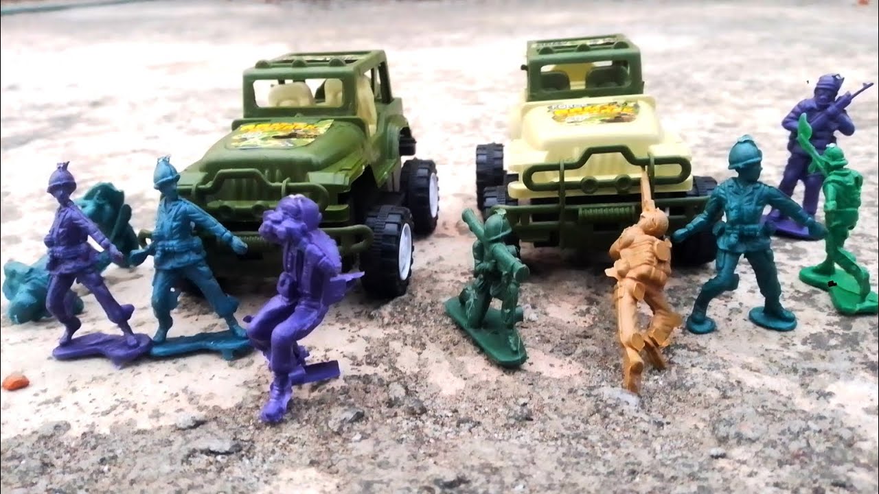 A squad of the Russian Army going into battle😱😯 - YouTube