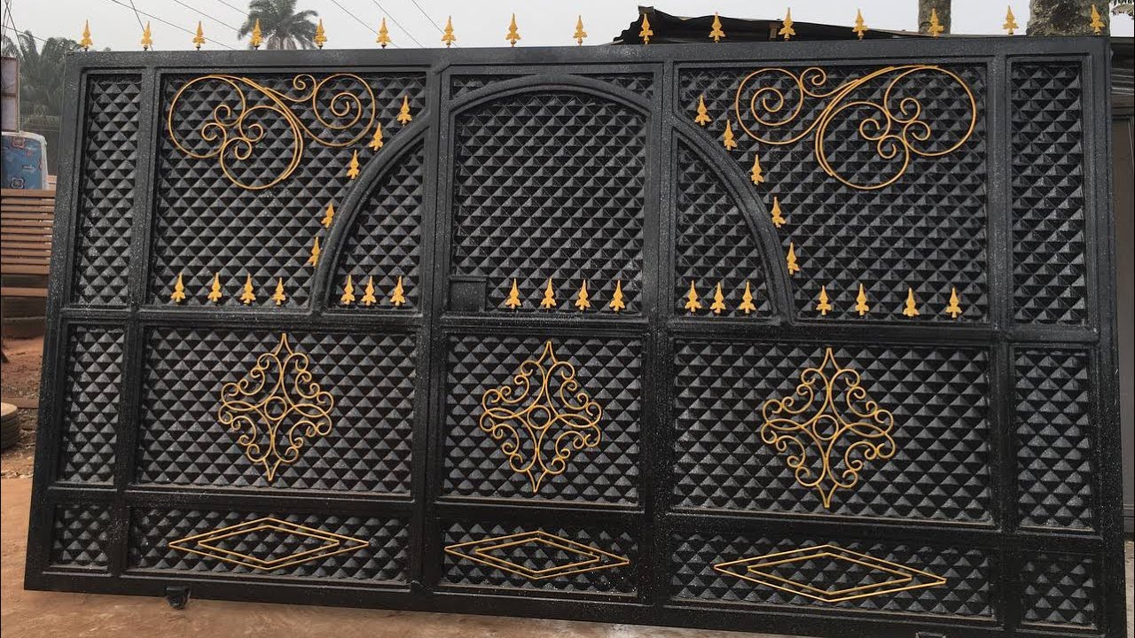 This Gates Was Constructed By This Man And Will Transport It From Edo ...
