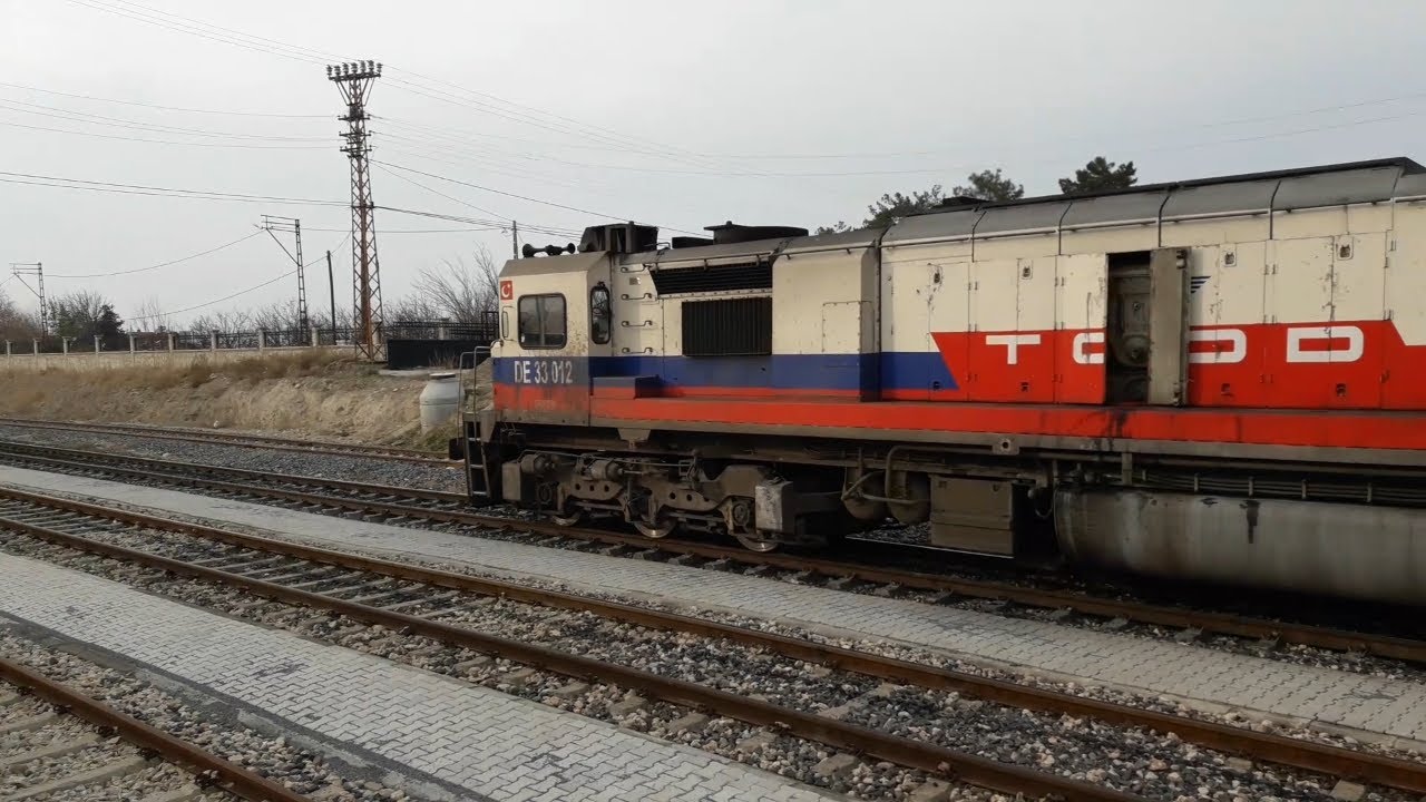 TCDD Ranforlu DE33000 Tam kademe geçişi. - YouTube