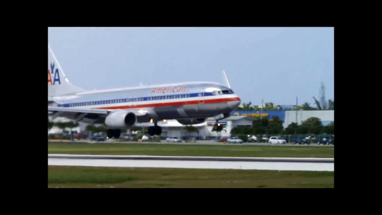 American Airlines 737-800 N853NN Landing and taxi into gate in Grand ...