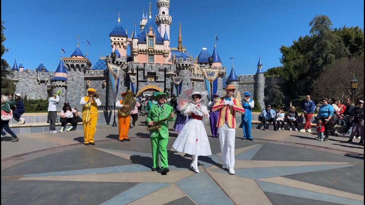 "Pearly Band" With Mary Poppins and Bert At Disneyland in 2025 - YouTube
