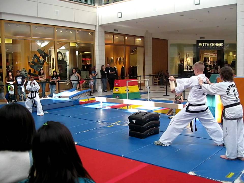 Flying side piercing kick 3 - YouTube