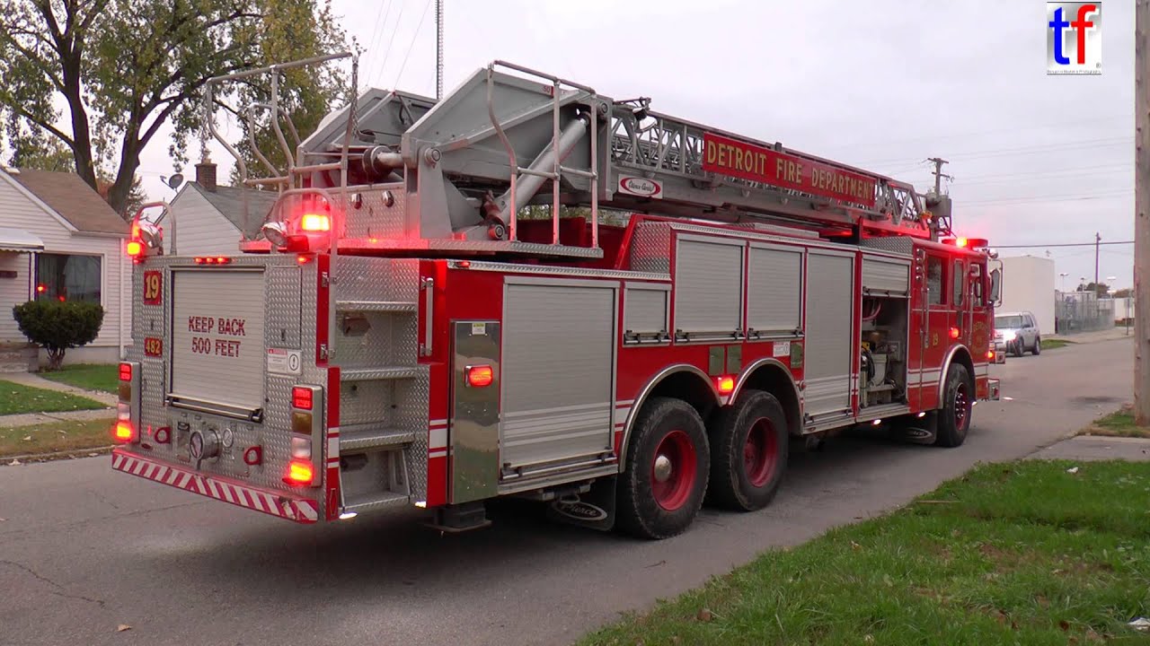 Detroit Fire Department, Ladder 25 (Spare 19) Responding & On Scene ...