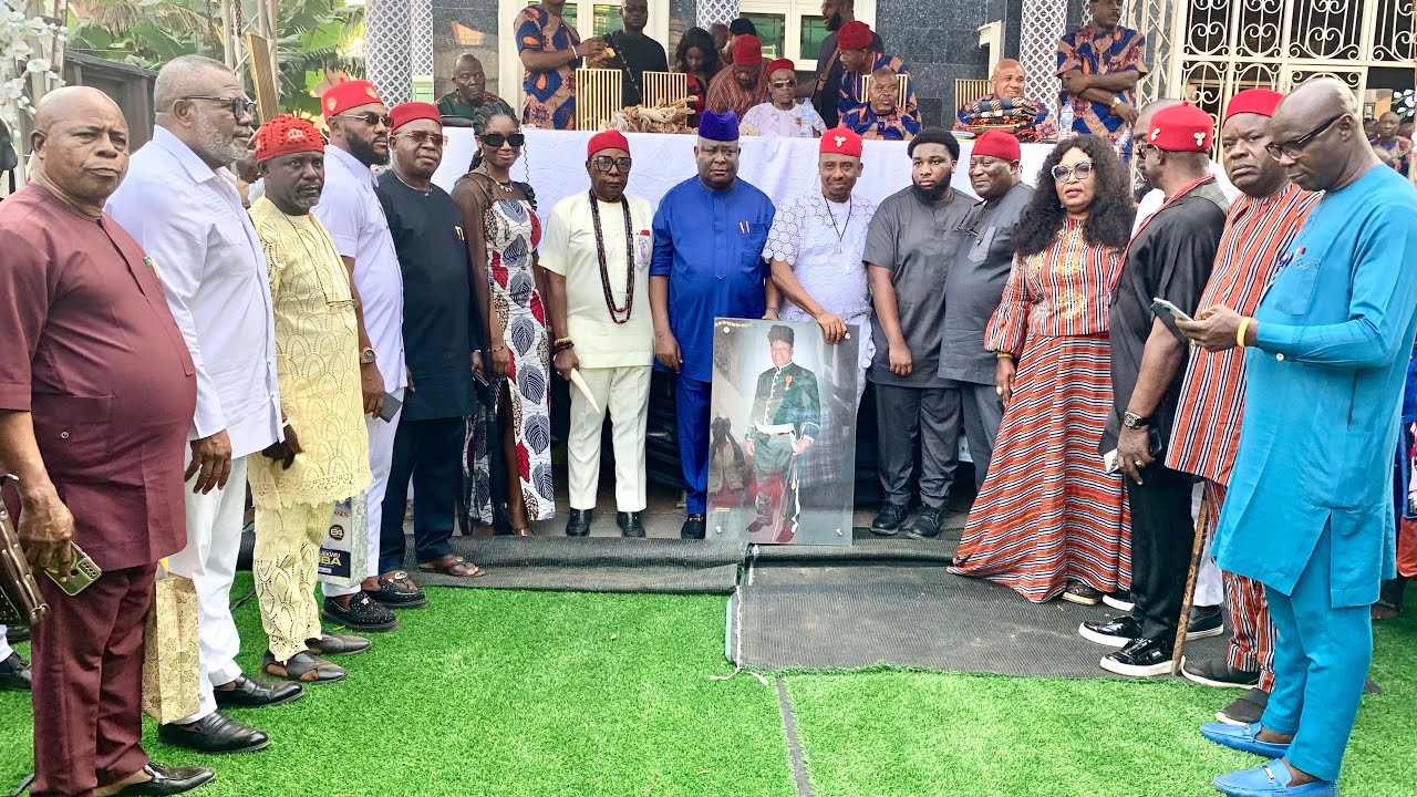 SEN. IZUNASO CONDOLES WITH OJIMBA FAMILY IN IDEATO NORTH, IMO STATE ...