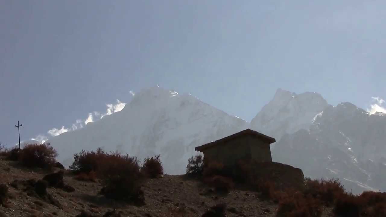 Wind, Thini Village, Nilgiri Mt., Nepal. Ветер, дер. Тхини, гора ...