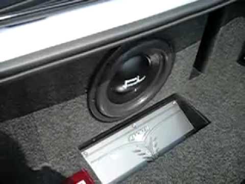 12'' Fi Audio Q + Kicker ZX1500.1 + 2.5 Cubes @ 35Hz - YouTube