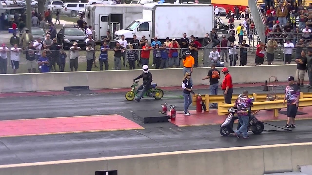 Drag Racing Scooters - YouTube