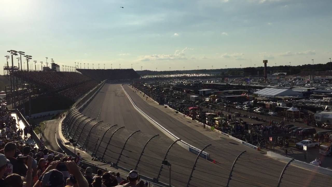 Start of the Bojangles Southern 500 at Darlington Speedway - YouTube