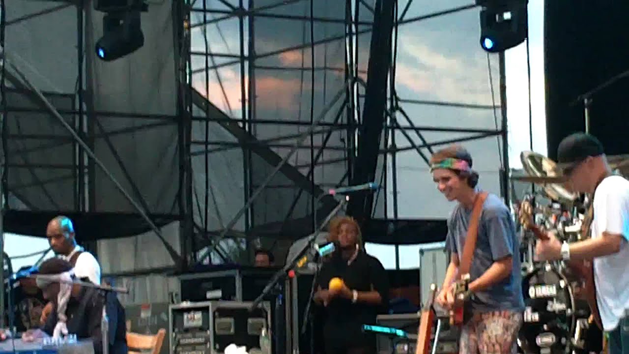 Aidan Pagnani with Robert Randolph at gathering of the vibes 2010 - YouTube