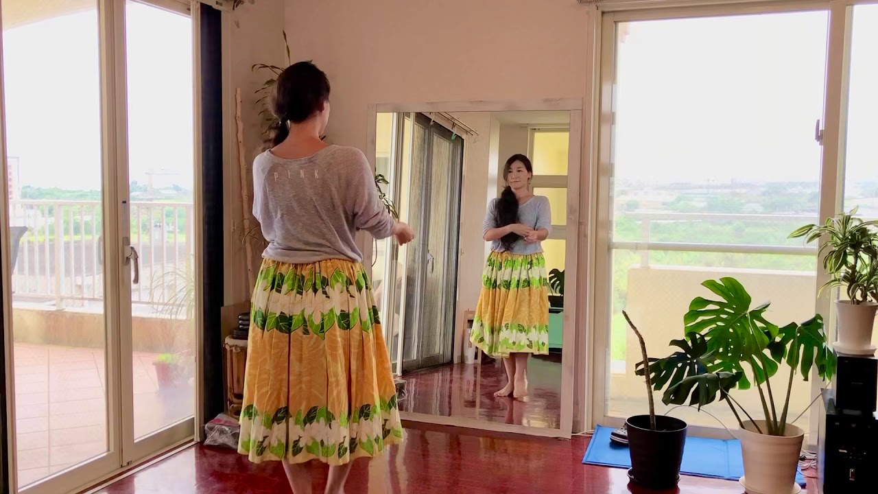 Green Rose Hula (Basic Hula) - YouTube