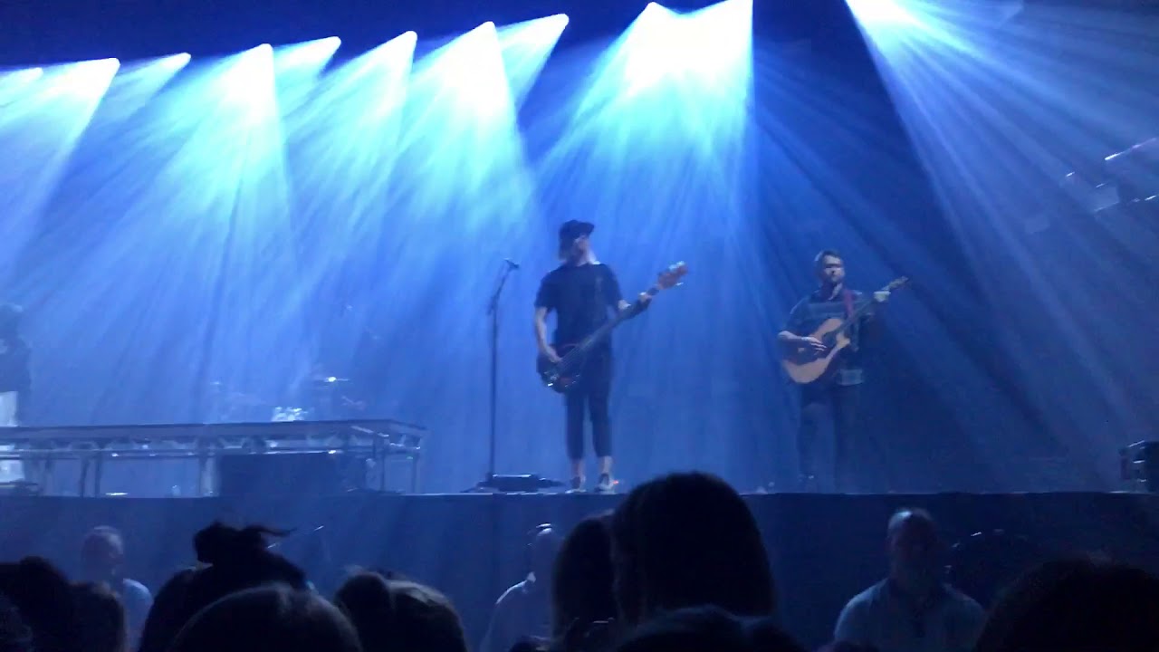 Tonight Alive Live in London // Waves - YouTube
