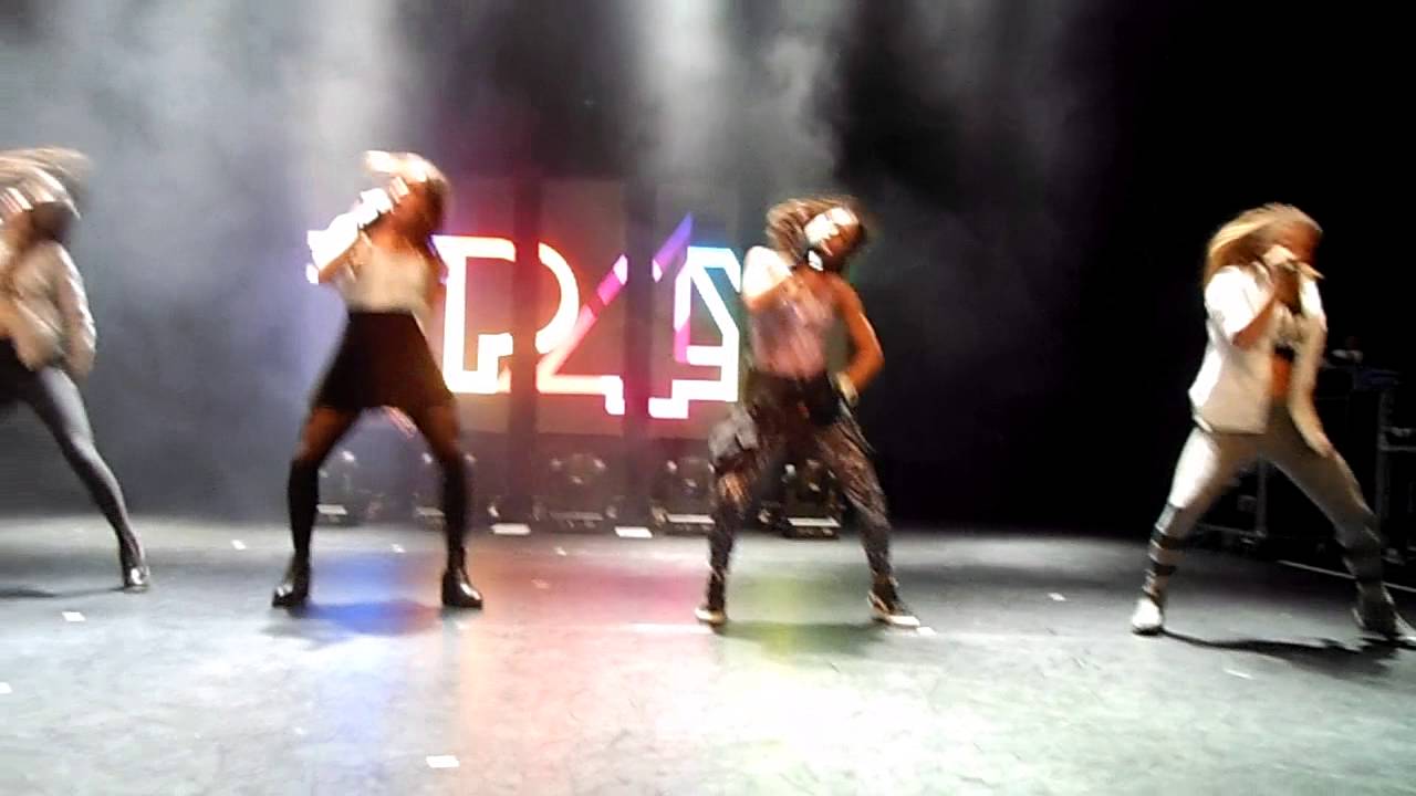 TP4Y in voorprogramma van B-Brave #badtour- Den Haag 15-11-2015 - YouTube