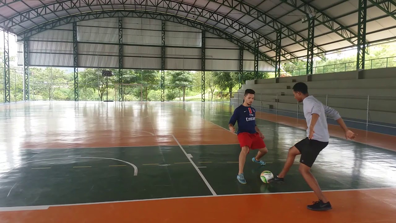 Fundamentos do futsal: Drible - YouTube