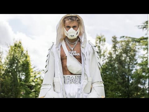 Jake Paul vs Deji entrance - YouTube