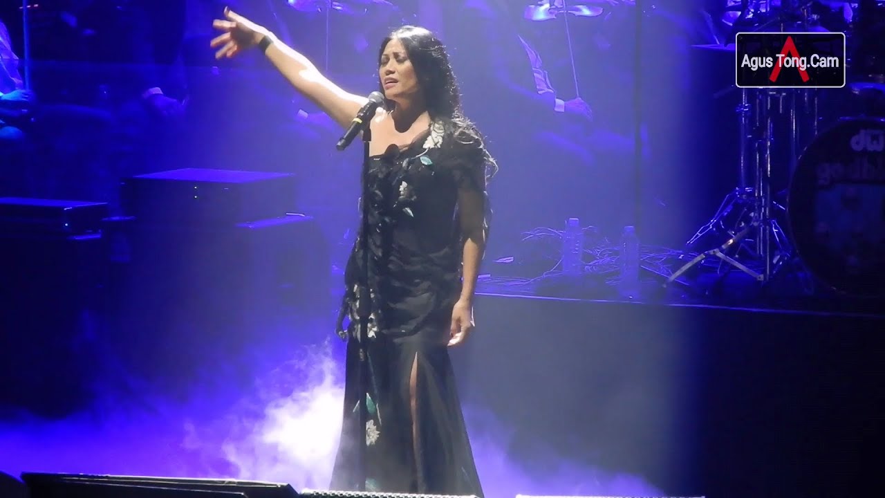 Mimpi - Anggun C Sasmi | At Konser Emas 50th Godbless - YouTube