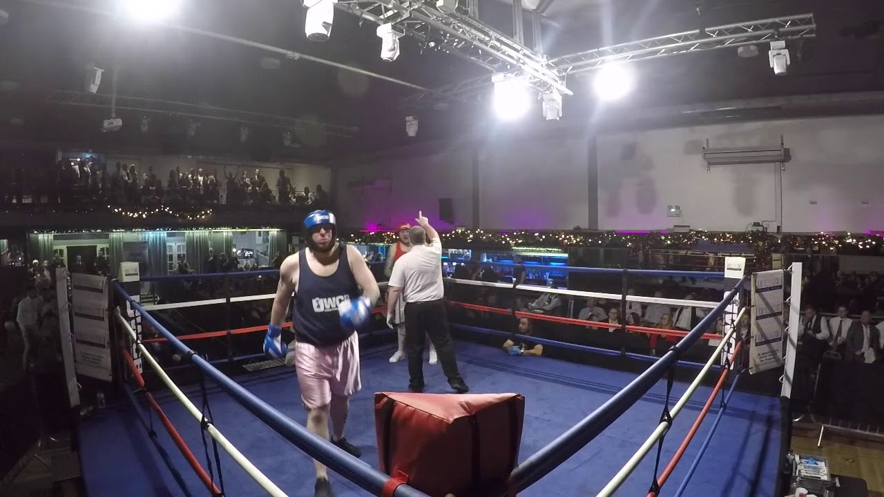 Ultra White Collar Boxing | Grimsby | Scott Flint vs Ben Beasley - YouTube