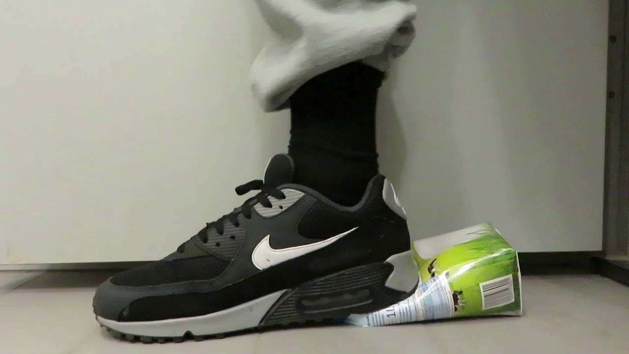 Nike air max 90 crushing - YouTube