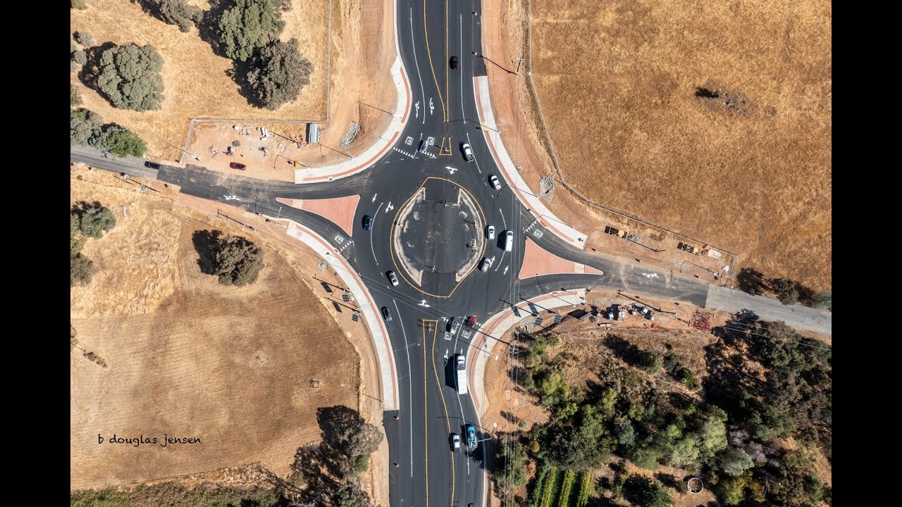 The new Highway 49 Roundabout at Cramer Road near Auburn, CA - YouTube