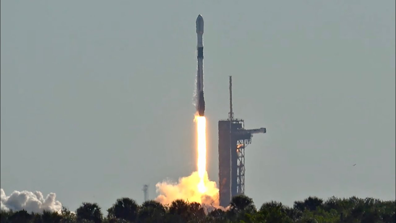(4K) SpaceX Falcon 9 rocket launch from Kennedy Space Center with ...