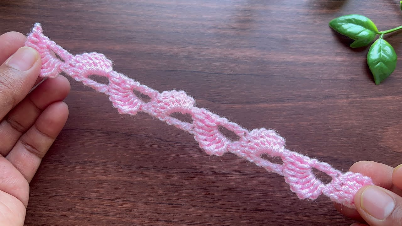 Very Easy crochet bracelet tutorial (Beginners friendly) - YouTube