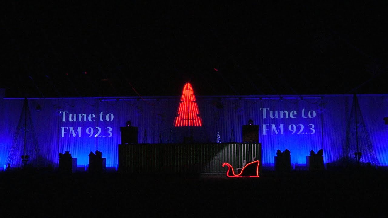 Chico Nut Christmas Light Show - "Carol Of The Bells" - YouTube