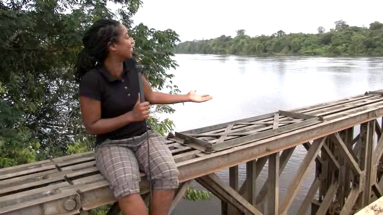 Roadtrip naar Apoera - YouTube