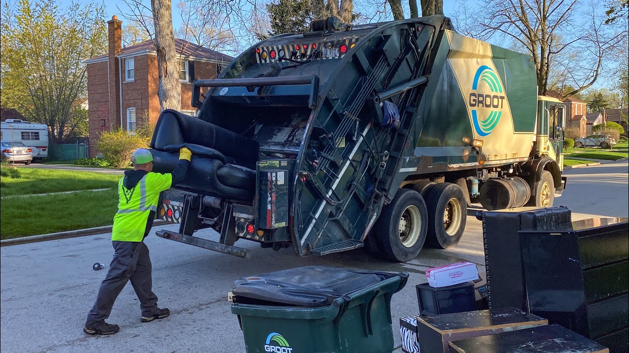 Groot Mack MR McNeilus Rear Loader Garbage Truck Packing Bulk at the ...