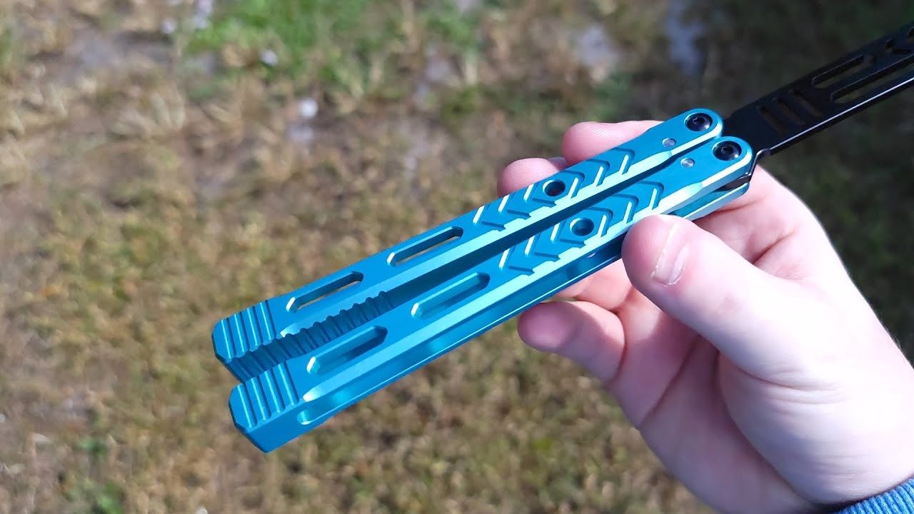 New Amazon Butterfly Knife Tricks! 💯 - YouTube