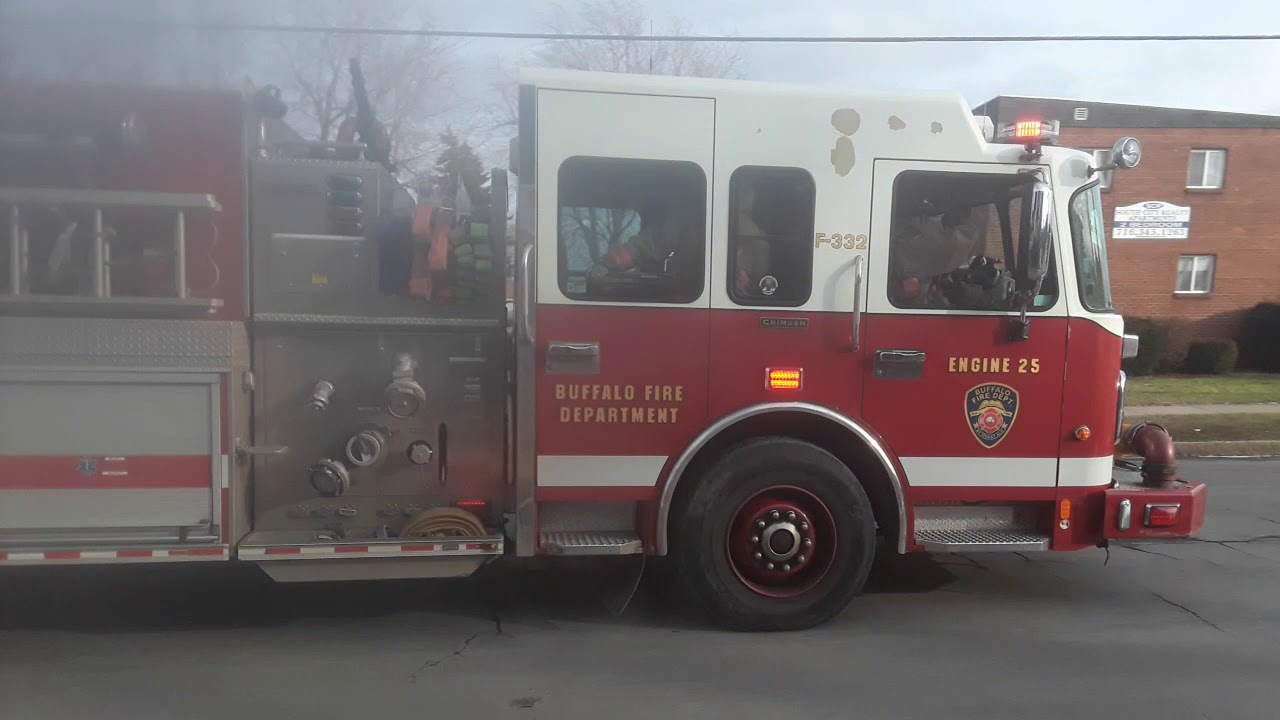 Buffalo Fire Engine 25 and B46 responding - YouTube