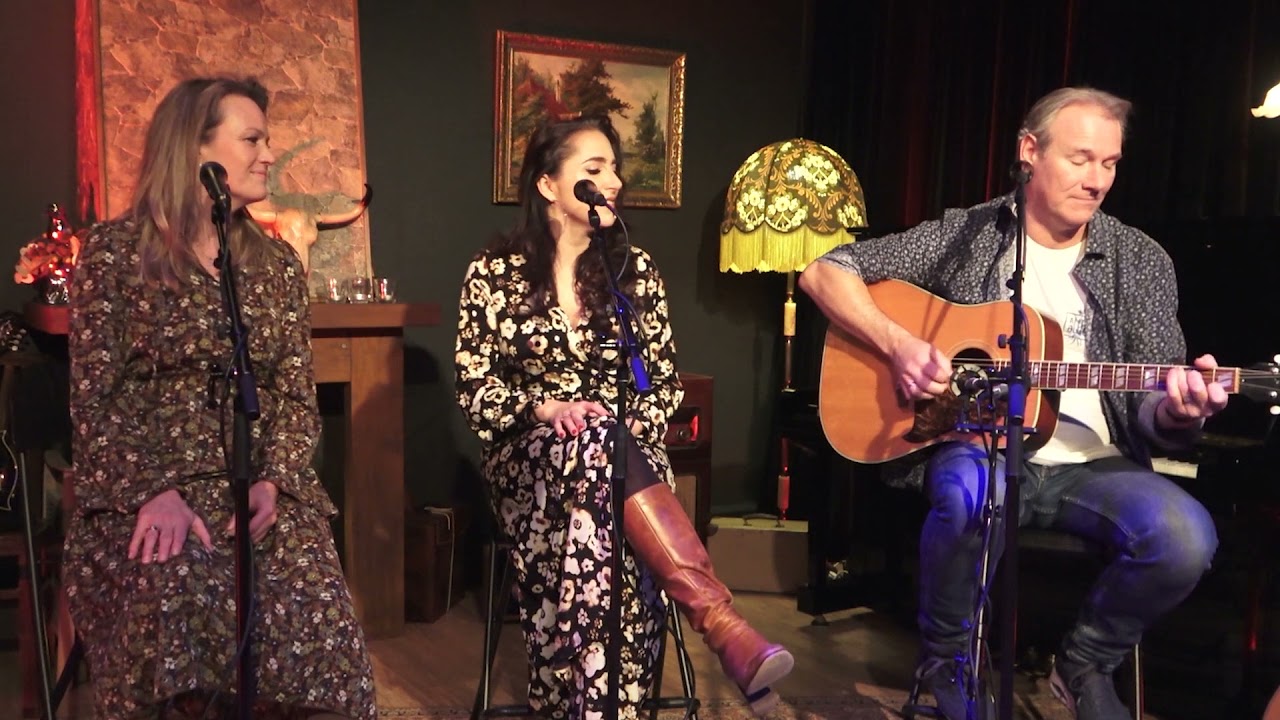 Hilde Vos trio - The Fool of love - YouTube