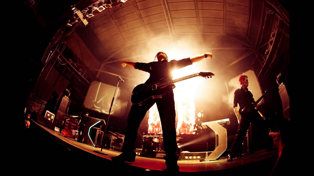 [HQ-FLAC] Celldweller - Frozen - YouTube