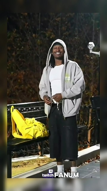 fanum stole rakai chain #dukedennis #fanum - YouTube