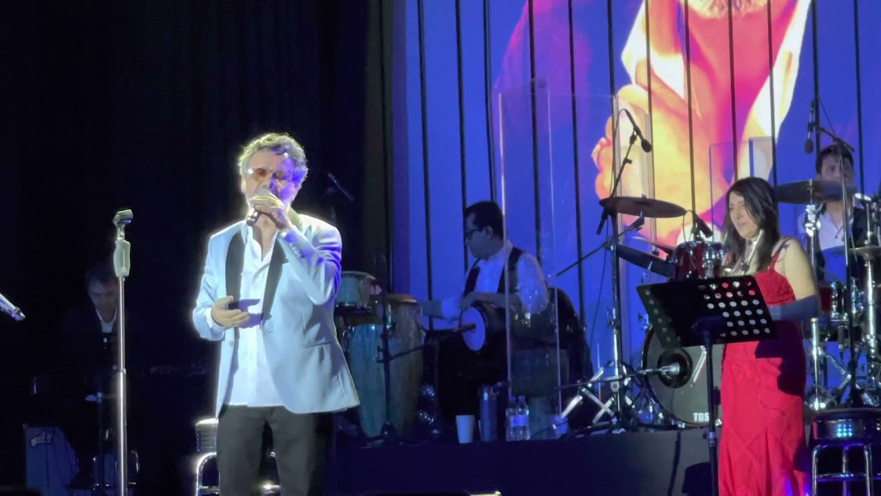 live concert of Moein Live In Berlin 2021 - YouTube
