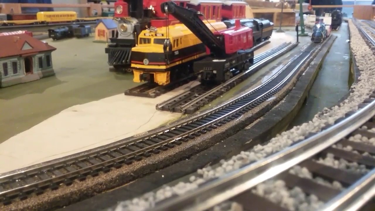 Despatch Junction HO Scale Stack Train - YouTube