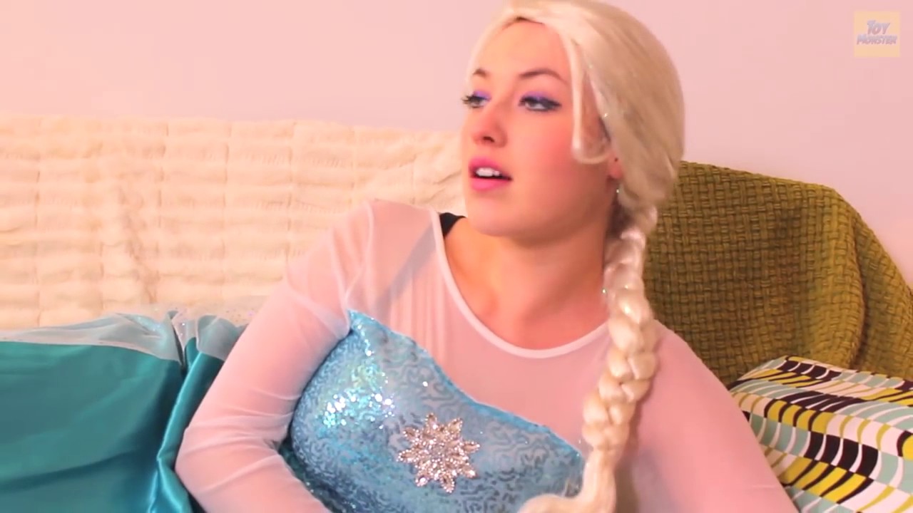Frozen Elsa Becomes SpiderElsa! w Spiderman, Pink Spidergirl, Mermaid ...