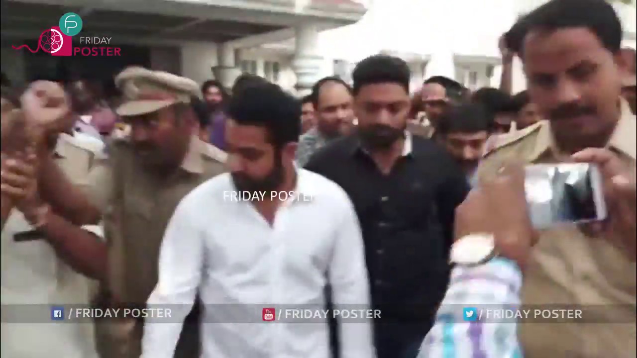 Jr NTR And Kalyan ram Crying At Kamineni Hospital || Nandamuri ...