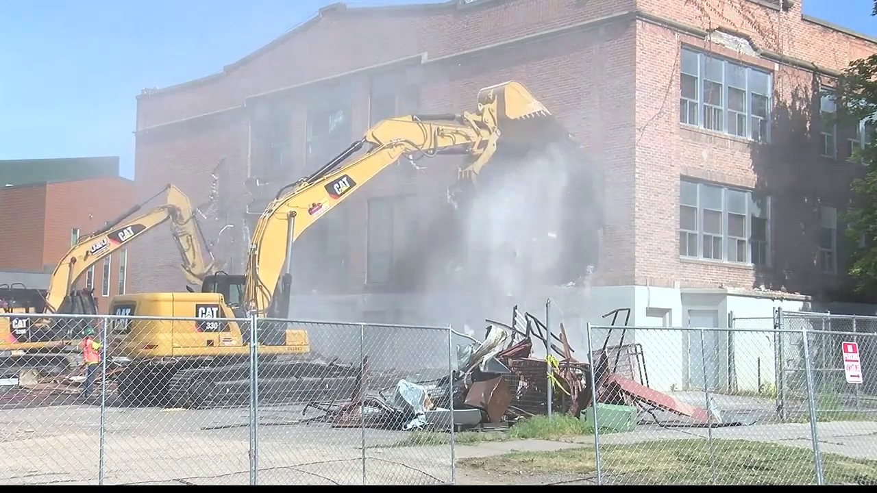 Demolition of Willard Alternative High School underway - YouTube